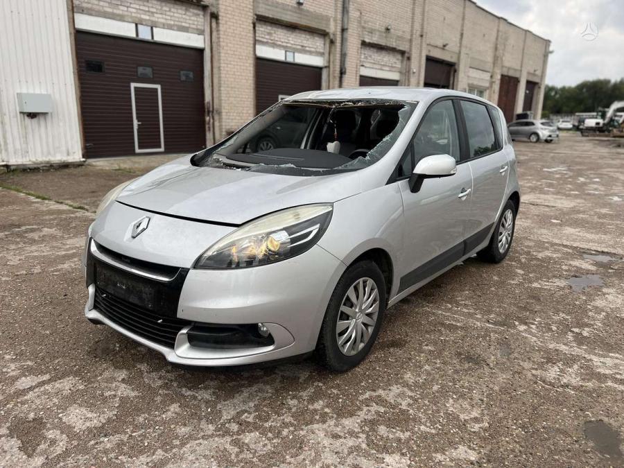 Pelēks Renault Scenic 2012 Kauņa, ar dzinēja tilpumu 1.46 L un nobraukumu 173 tūkst. km par 1600 €, foto 1 vietnē AUTOMOTO.COM.LV