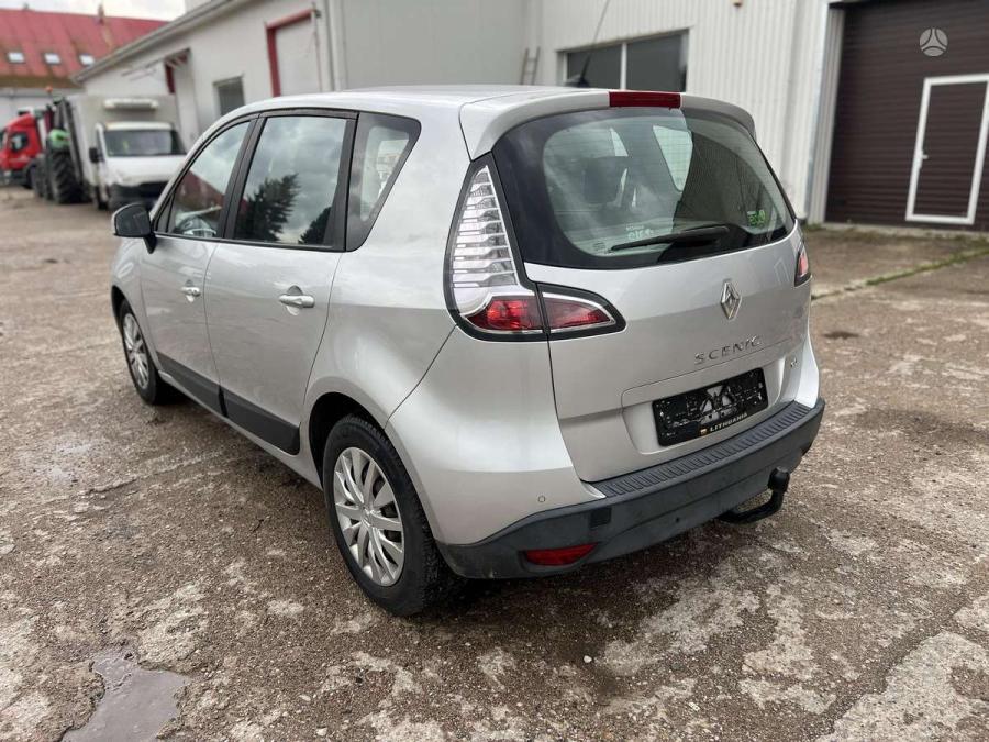 Pelēks Renault Scenic 2012 Kauņa, ar dzinēja tilpumu 1.46 L un nobraukumu 173 tūkst. km par 1600 €, foto 5 vietnē AUTOMOTO.COM.LV