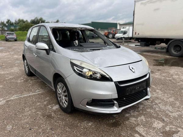 Grey Renault Scenic 2012 in Kaunas, with an engine capacity of 1.46 L and mileage of 173 thousand km for 1600 €, photo 6 on AUTOMOTO.COM.LV