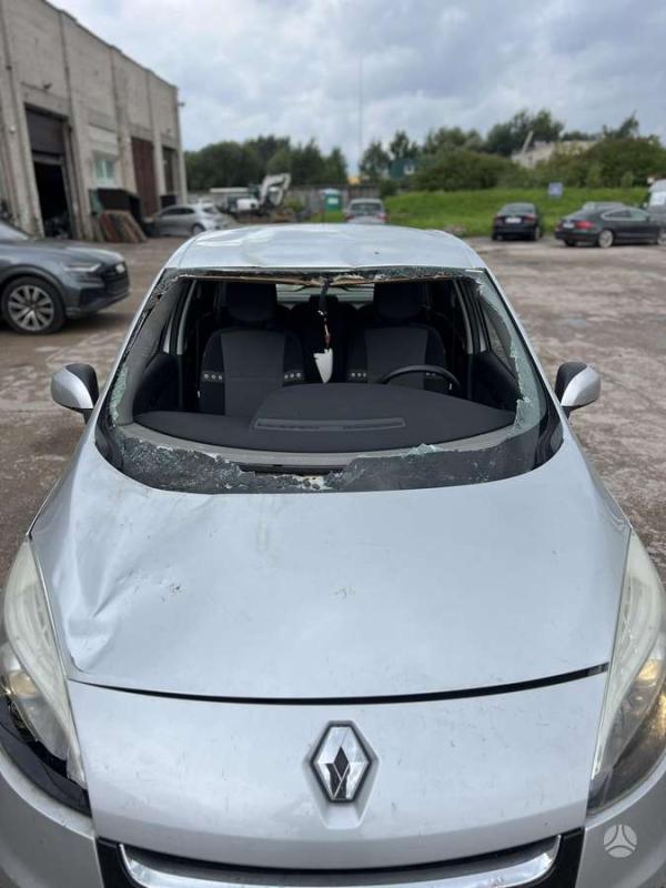 Grey Renault Scenic 2012 in Kaunas, with an engine capacity of 1.46 L and mileage of 173 thousand km for 1600 €, photo 7 on AUTOMOTO.COM.LV