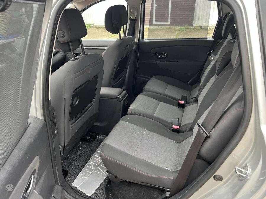 Pelēks Renault Scenic 2012 Kauņa, ar dzinēja tilpumu 1.46 L un nobraukumu 173 tūkst. km par 1600 €, foto 10 vietnē AUTOMOTO.COM.LV