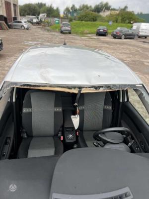 Pelēks Renault Scenic 2012 Kauņa, ar dzinēja tilpumu 1.46 L un nobraukumu 173 tūkst. km par 1600 €, foto 12 vietnē AUTOMOTO.COM.LV
