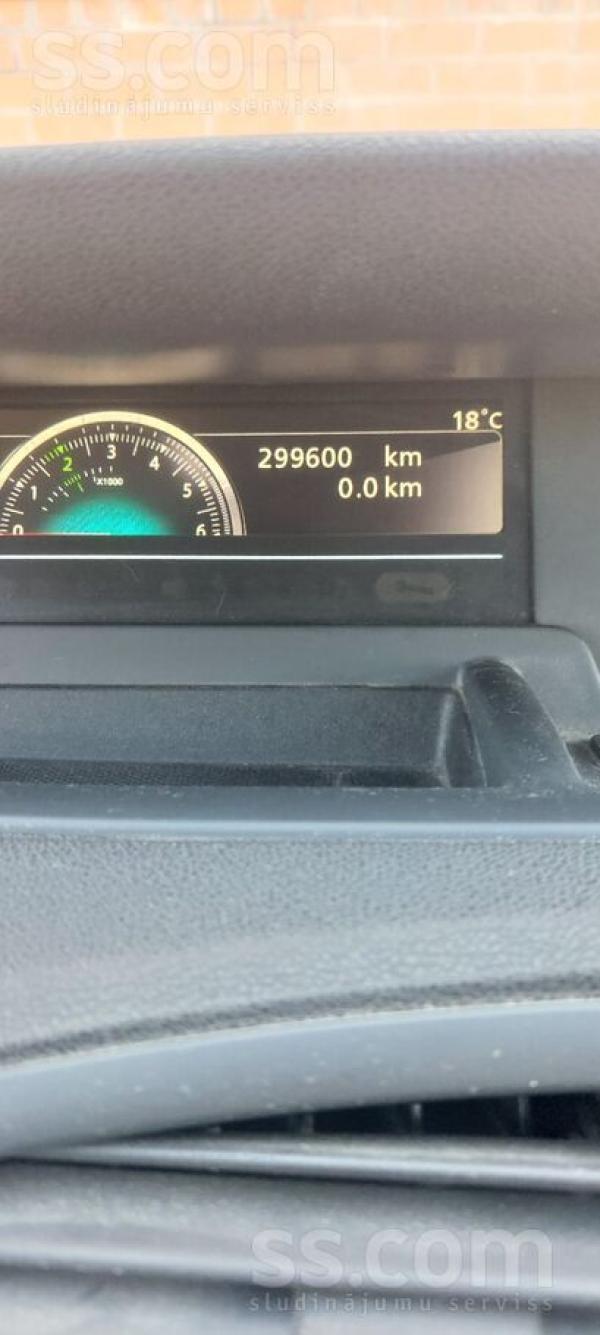Pelēks Renault Scenic 2013 Rīga, ar dzinēja tilpumu 1.90 L un nobraukumu 300 tūkst. km par 2755 €, foto 2 vietnē AUTOMOTO.COM.LV