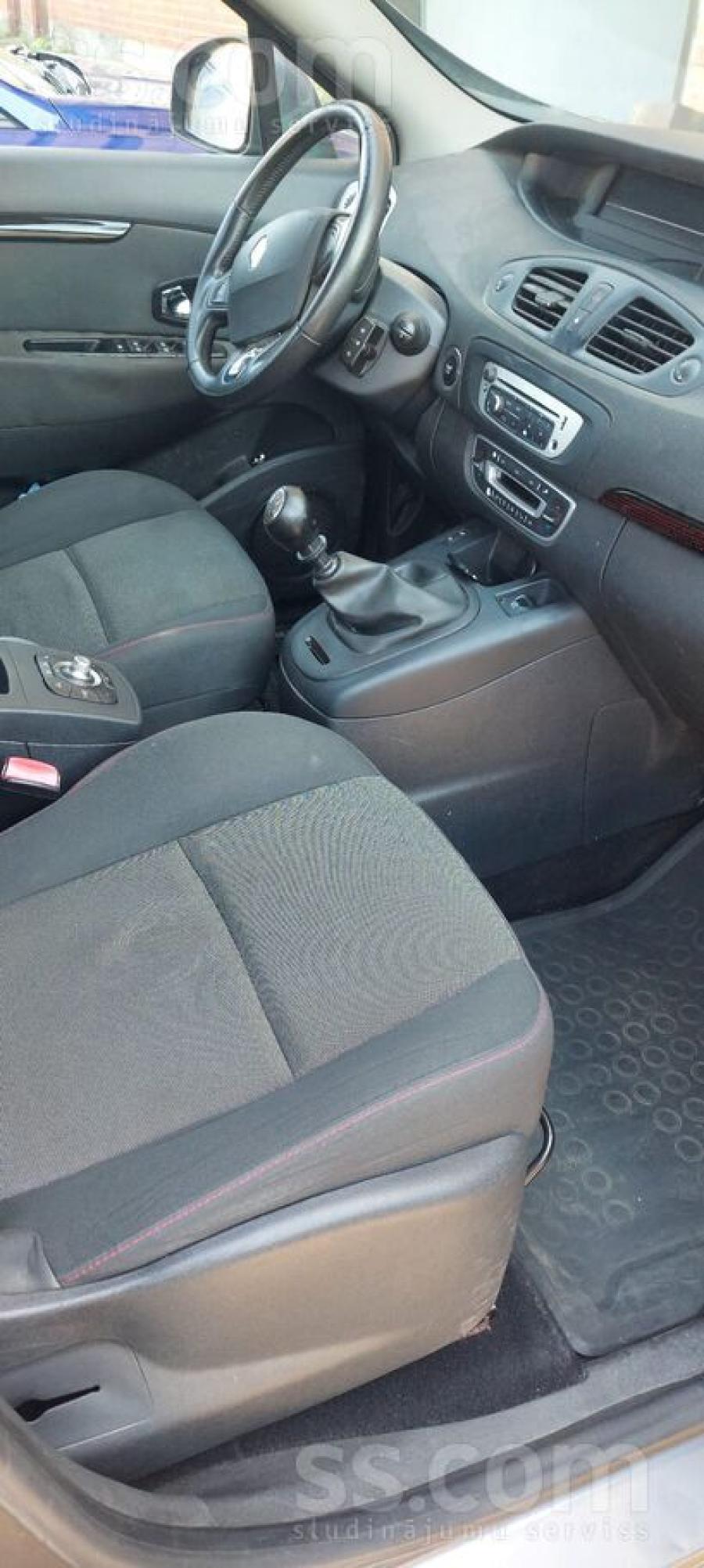 Grey Renault Scenic 2013 in Riga, with an engine capacity of 1.90 L and mileage of 300 thousand km for 2755 €, photo 6 on AUTOMOTO.COM.LV