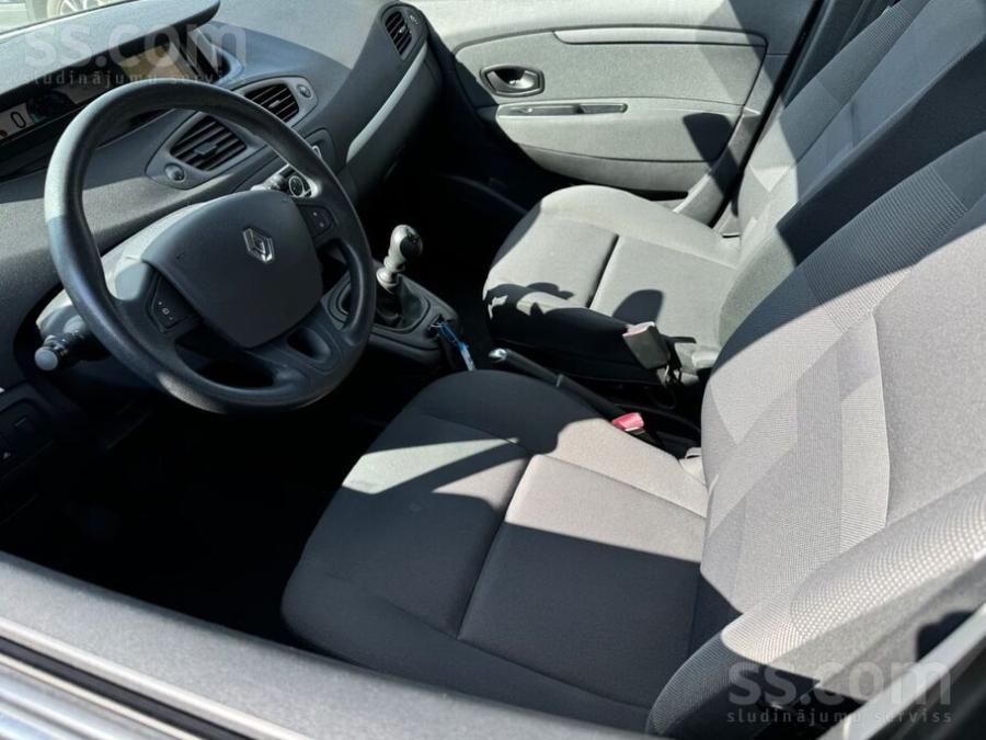 Pelēks Renault Scenic 2013 Ogre, ar dzinēja tilpumu 1.60 L un nobraukumu 145 tūkst. km par 4995 €, foto 12 vietnē AUTOMOTO.COM.LV