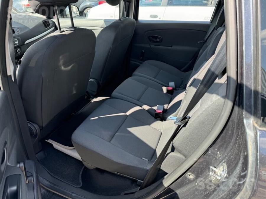 Pelēks Renault Scenic 2013 Ogre, ar dzinēja tilpumu 1.60 L un nobraukumu 145 tūkst. km par 4995 €, foto 14 vietnē AUTOMOTO.COM.LV