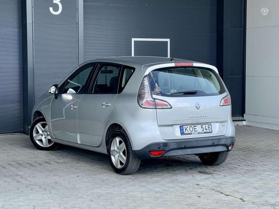 Pelēks Renault Scenic 2015 Viļņa, ar dzinēja tilpumu 1.46 L un nobraukumu 195 tūkst. km par 4390 €, foto 13 vietnē AUTOMOTO.COM.LV