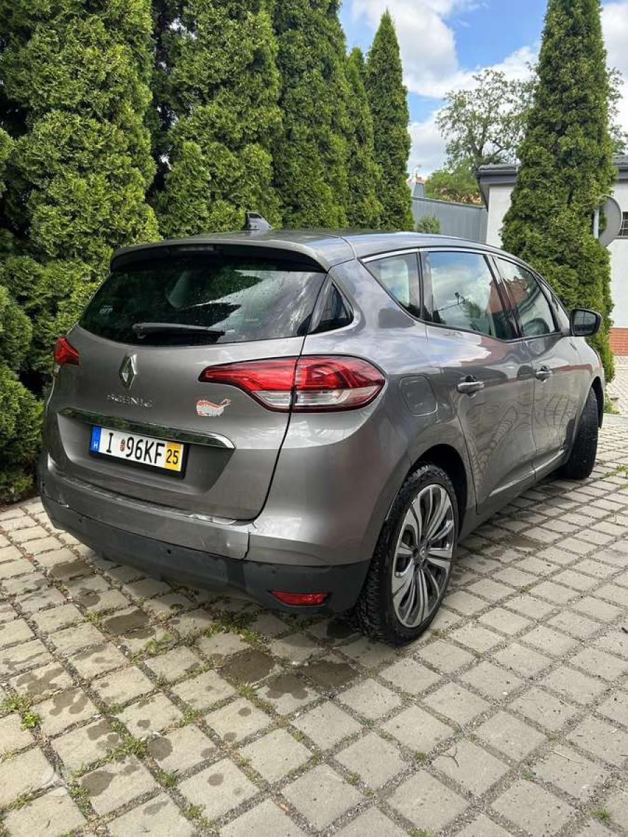 Grey Renault Scenic 2017 in Vilnius, with an engine capacity of 1.20 L and mileage of 121 thousand km for 4900 €, photo 3 on AUTOMOTO.COM.LV