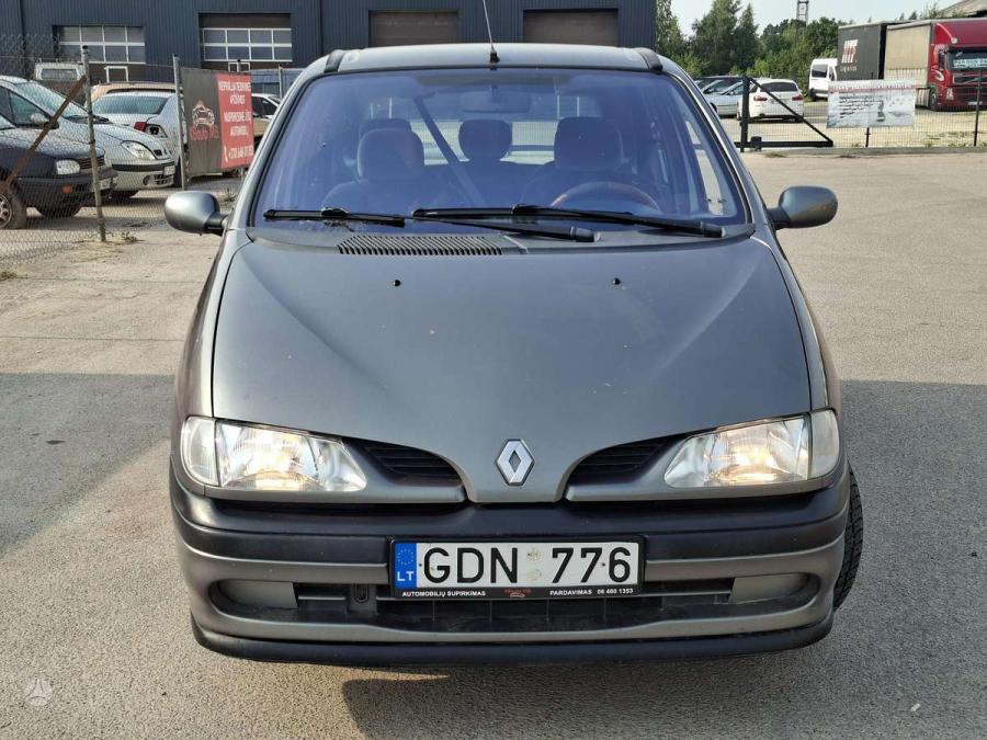 Grey Renault Scenic 1999 in Plunge, with an engine capacity of 1.60 L and mileage of 165 thousand km for 830 €, photo 8 on AUTOMOTO.COM.LV