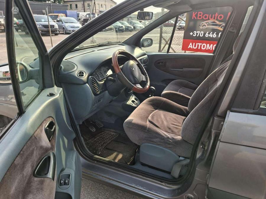 Grey Renault Scenic 1999 in Plunge, with an engine capacity of 1.60 L and mileage of 165 thousand km for 830 €, photo 9 on AUTOMOTO.COM.LV