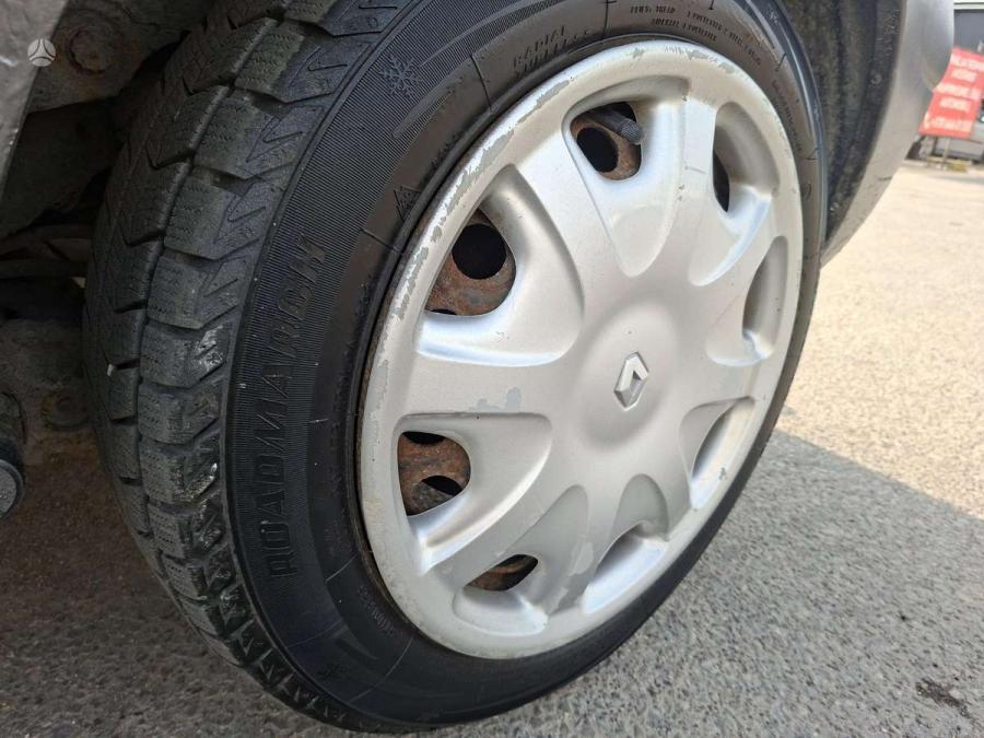 Grey Renault Scenic 1999 in Plunge, with an engine capacity of 1.60 L and mileage of 165 thousand km for 830 €, photo 15 on AUTOMOTO.COM.LV
