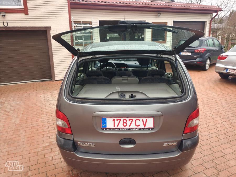 Grey Renault Scenic 2000 in Vilnius, with an engine capacity of 1.60 L and mileage of 207 thousand km for 1200 €, photo 26 on AUTOMOTO.COM.LV