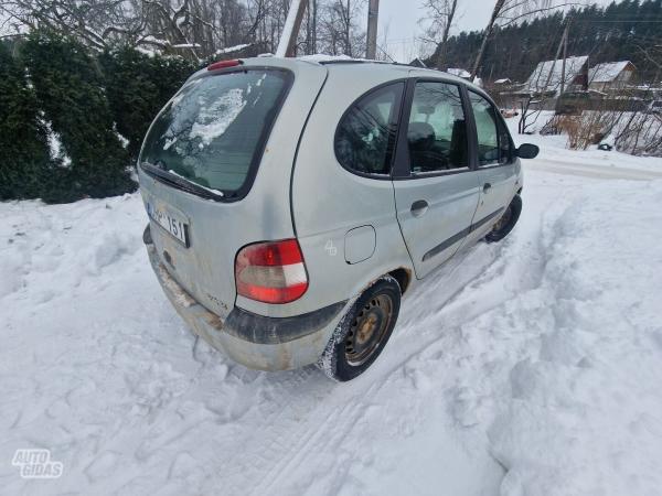 Pelēks Renault Scenic 2000 Anykščiai, ar dzinēja tilpumu 1.60 L un nobraukumu 299 tūkst. km par 390 €, foto 4 vietnē AUTOMOTO.COM.LV