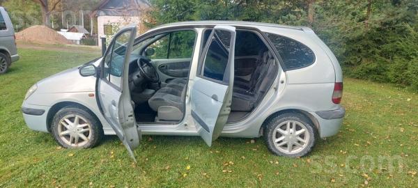 Pelēks Renault Scenic 2000 Rēzekne, ar dzinēja tilpumu 1.90 L un nobraukumu 342 tūkst. km par 980 €, foto 3 vietnē AUTOMOTO.COM.LV