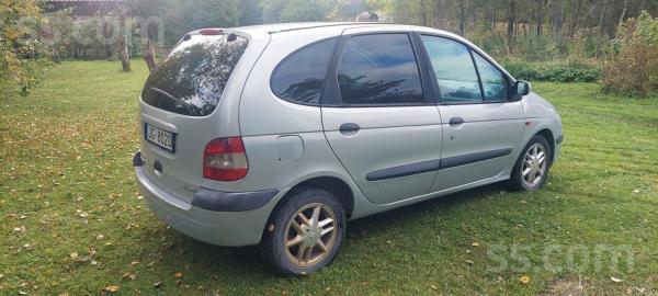 Pelēks Renault Scenic 2000 Rēzekne, ar dzinēja tilpumu 1.90 L un nobraukumu 342 tūkst. km par 980 €, foto 5 vietnē AUTOMOTO.COM.LV