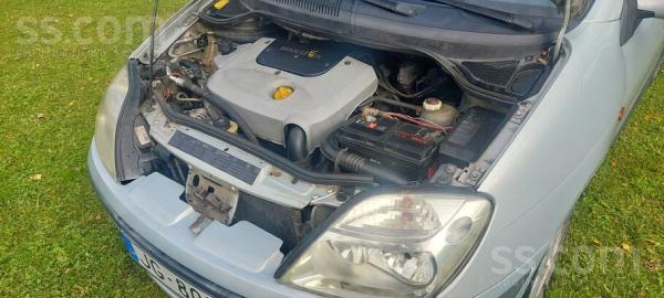 Pelēks Renault Scenic 2000 Rēzekne, ar dzinēja tilpumu 1.90 L un nobraukumu 342 tūkst. km par 980 €, foto 6 vietnē AUTOMOTO.COM.LV