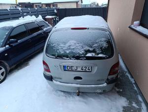 Grey Renault Scenic 2001 in Klaipeda, with an engine capacity of 1.60 L and mileage of 385 thousand km for 400 €, photo 4 on AUTOMOTO.COM.LV