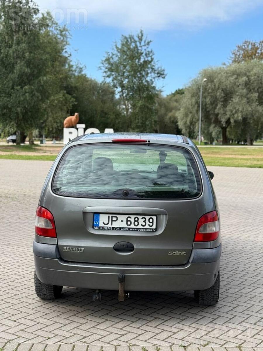 Grey Renault Scenic 2001 in Riga, with an engine capacity of 1.60 L and mileage of 230 thousand km for 730 €, photo 4 on AUTOMOTO.COM.LV