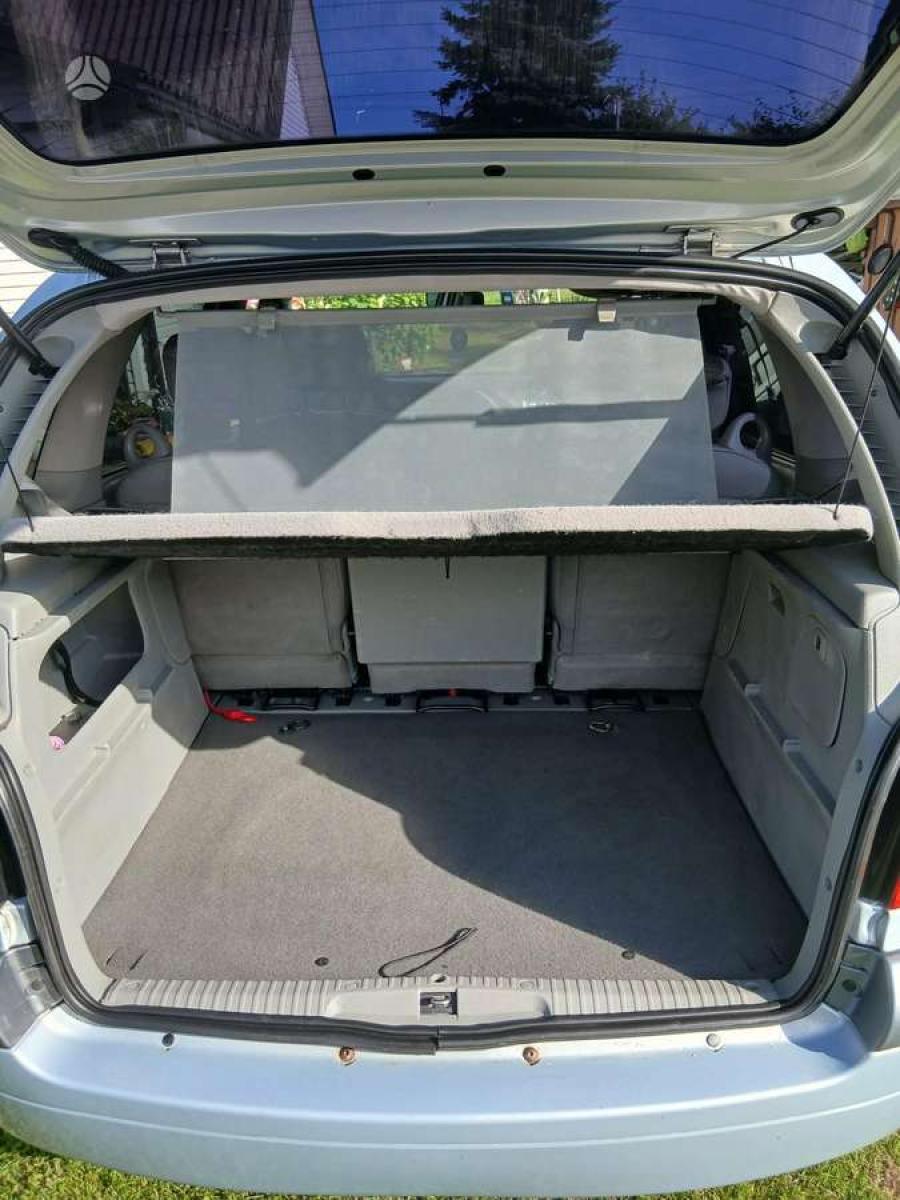 Grey Renault Scenic 2001 in Alytus, with an engine capacity of 1.90 L and mileage of 250 thousand km for 1100 €, photo 14 on AUTOMOTO.COM.LV