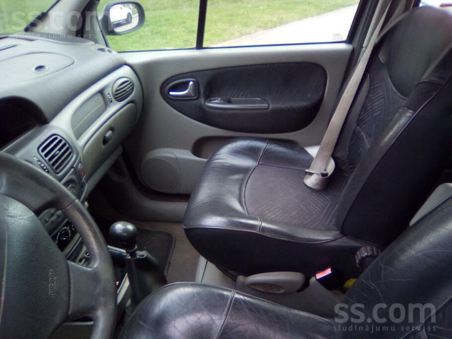 Grey Renault Scenic 2002 in Riga, with an engine capacity of 1.90 L and mileage of 270 thousand km for 490 €, photo 5 on AUTOMOTO.COM.LV