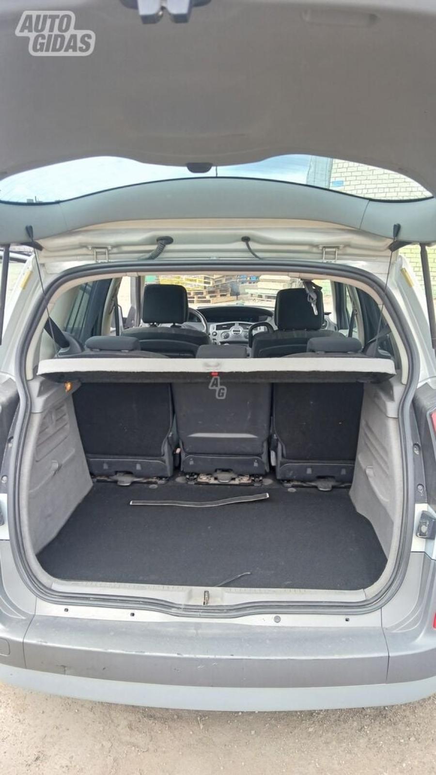 Pelēks Renault Scenic 2004 Radviliškis, ar dzinēja tilpumu 1.60 L un nobraukumu 146 tūkst. km par 850 €, foto 12 vietnē AUTOMOTO.COM.LV