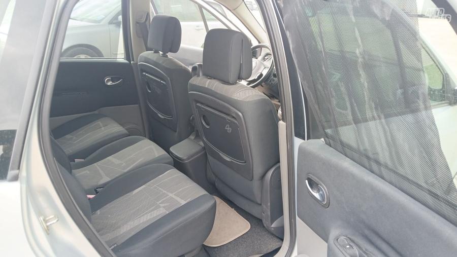 Pelēks Renault Scenic 2004 Radviliškis, ar dzinēja tilpumu 1.60 L un nobraukumu 146 tūkst. km par 850 €, foto 13 vietnē AUTOMOTO.COM.LV