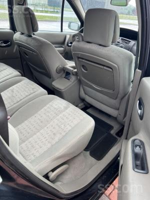 Pelēks Renault Scenic 2004 Ventspils, ar dzinēja tilpumu 1.90 L un nobraukumu 288 tūkst. km par 1050 €, foto 9 vietnē AUTOMOTO.COM.LV
