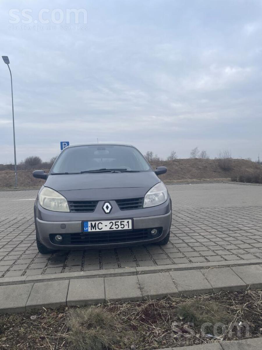 Pelēks Renault Scenic 2004 Daugavpils, ar dzinēja tilpumu 1.90 L un nobraukumu 295 tūkst. km par 700 €, foto 3 vietnē AUTOMOTO.COM.LV