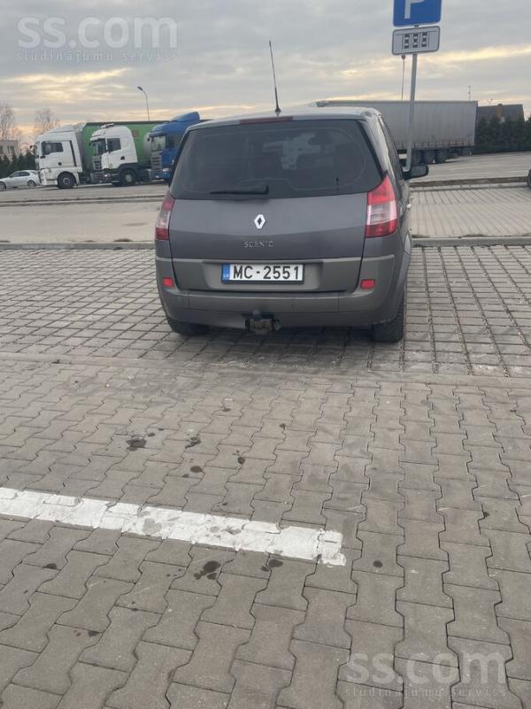 Pelēks Renault Scenic 2004 Daugavpils, ar dzinēja tilpumu 1.90 L un nobraukumu 295 tūkst. km par 700 €, foto 5 vietnē AUTOMOTO.COM.LV