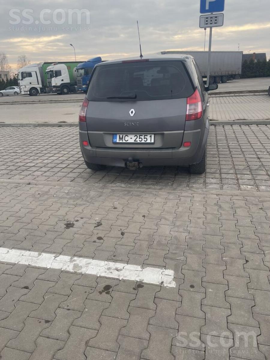 Pelēks Renault Scenic 2004 Daugavpils, ar dzinēja tilpumu 1.90 L un nobraukumu 295 tūkst. km par 700 €, foto 6 vietnē AUTOMOTO.COM.LV