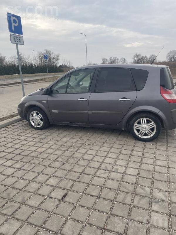 Pelēks Renault Scenic 2004 Daugavpils, ar dzinēja tilpumu 1.90 L un nobraukumu 295 tūkst. km par 700 €, foto 6 vietnē AUTOMOTO.COM.LV