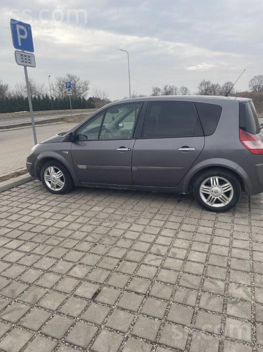 Pelēks Renault Scenic 2004 Daugavpils, ar dzinēja tilpumu 1.90 L un nobraukumu 295 tūkst. km par 700 €, foto 7 vietnē AUTOMOTO.COM.LV