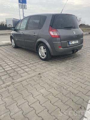 Pelēks Renault Scenic 2004 Daugavpils, ar dzinēja tilpumu 1.90 L un nobraukumu 295 tūkst. km par 700 €, foto 9 vietnē AUTOMOTO.COM.LV