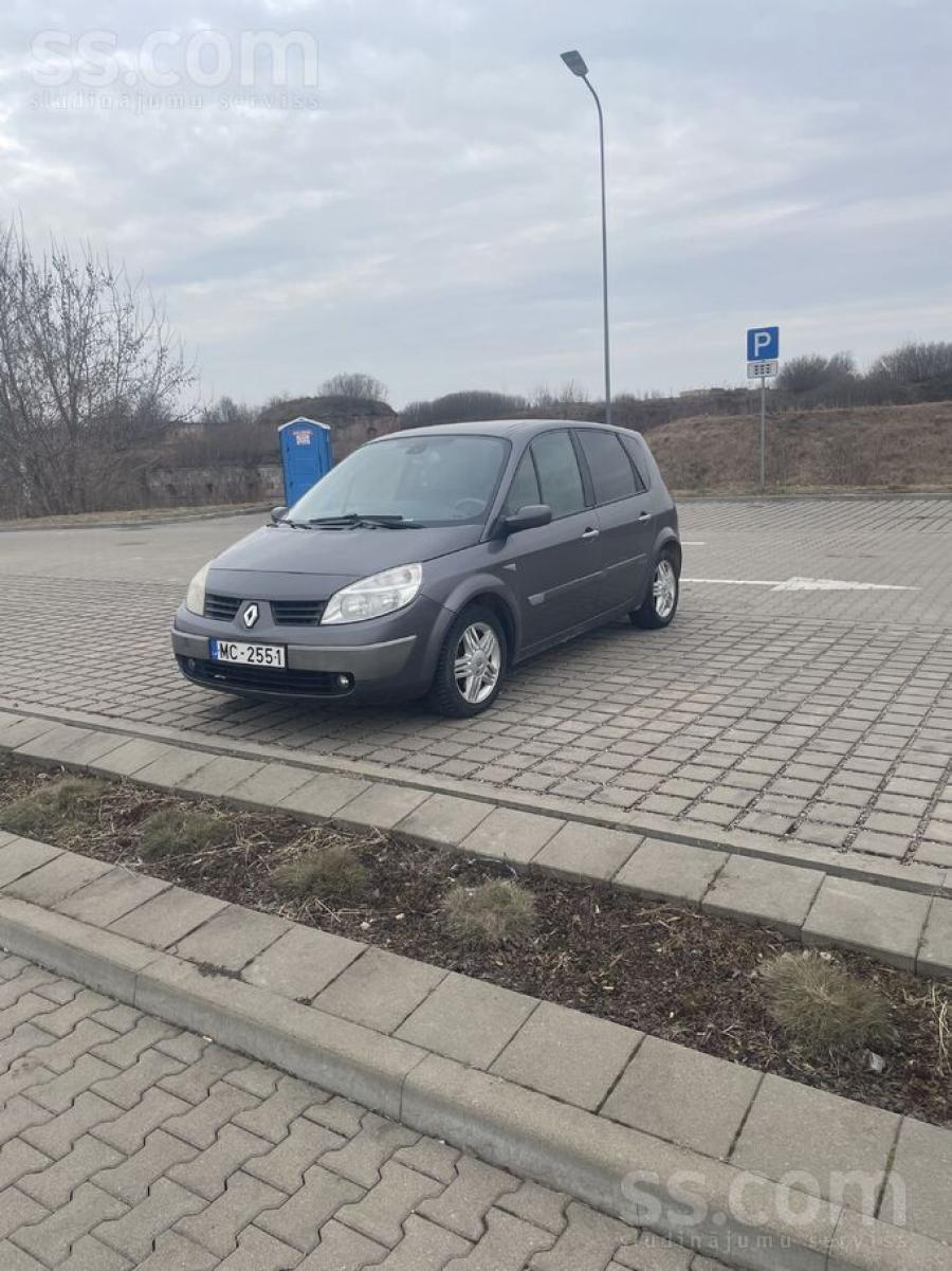 Pelēks Renault Scenic 2004 Daugavpils, ar dzinēja tilpumu 1.90 L un nobraukumu 295 tūkst. km par 700 €, foto 11 vietnē AUTOMOTO.COM.LV