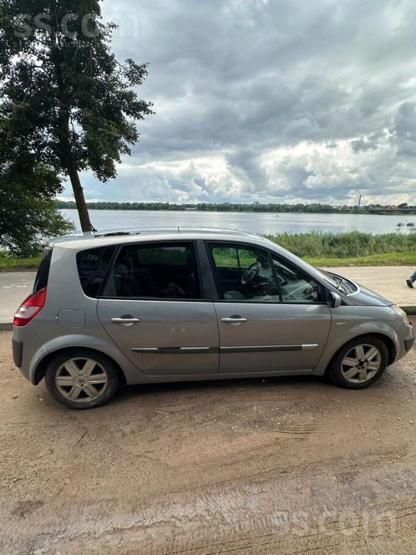Pelēks Renault Scenic 2004 Rīga, ar dzinēja tilpumu 1.90 L un nobraukumu 179 tūkst. km par 1100 €, foto 2 vietnē AUTOMOTO.COM.LV