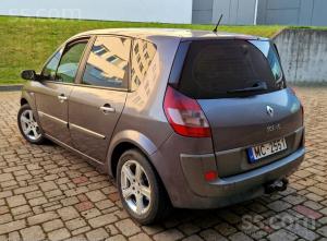 Grey Renault Scenic 2004 in Daugavpils, with an engine capacity of 1.90 L and mileage of 121 thousand km for 1150 €, photo 3 on AUTOMOTO.COM.LV