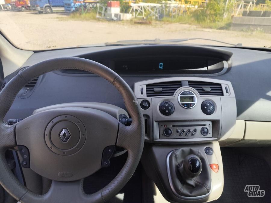 Pelēks Renault Scenic 2004 Klaipėda, ar dzinēja tilpumu 1.60 L un nobraukumu 459 tūkst. km par 1250 €, foto 7 vietnē AUTOMOTO.COM.LV