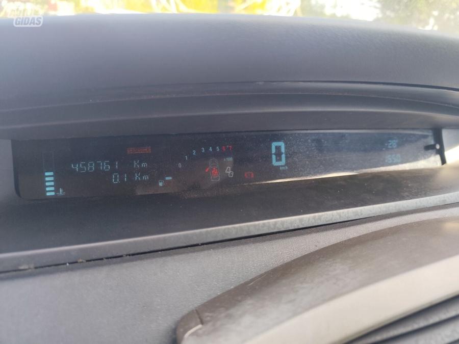 Pelēks Renault Scenic 2004 Klaipėda, ar dzinēja tilpumu 1.60 L un nobraukumu 459 tūkst. km par 1250 €, foto 8 vietnē AUTOMOTO.COM.LV