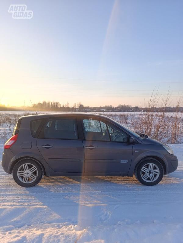 Pelēks Renault Scenic 2005 Panevēža, ar dzinēja tilpumu 1.90 L un nobraukumu 270 tūkst. km par 950 €, foto 8 vietnē AUTOMOTO.COM.LV