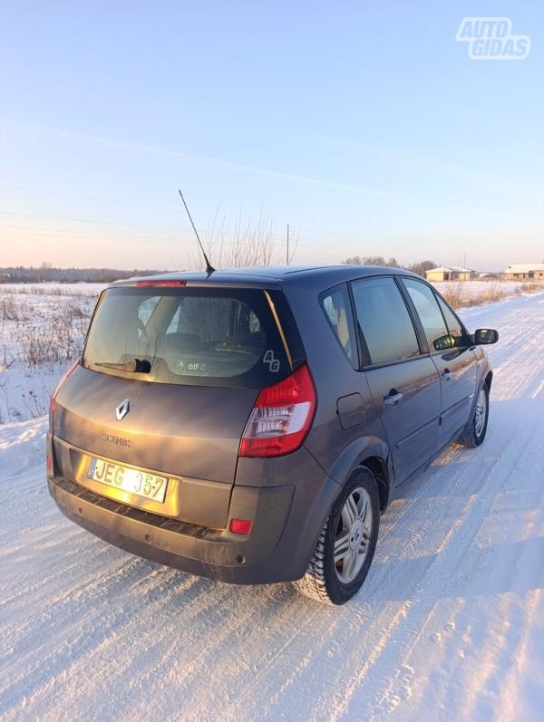 Pelēks Renault Scenic 2005 Panevēža, ar dzinēja tilpumu 1.90 L un nobraukumu 270 tūkst. km par 950 €, foto 10 vietnē AUTOMOTO.COM.LV