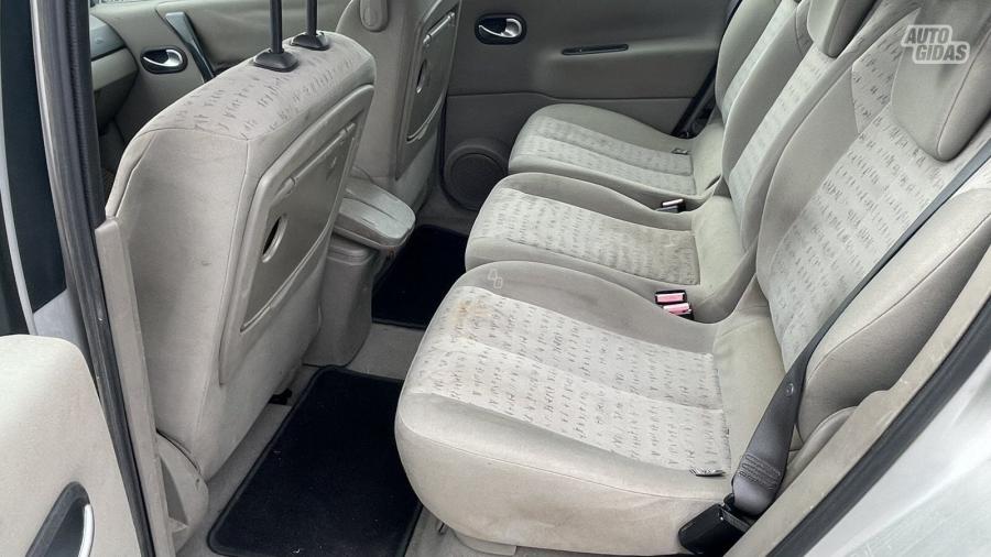 Pelēks Renault Scenic 2005 Marijampole, ar dzinēja tilpumu 1.90 L un nobraukumu 251 tūkst. km par 600 €, foto 8 vietnē AUTOMOTO.COM.LV