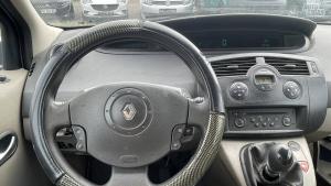 Pelēks Renault Scenic 2005 Marijampole, ar dzinēja tilpumu 1.90 L un nobraukumu 251 tūkst. km par 600 €, foto 9 vietnē AUTOMOTO.COM.LV
