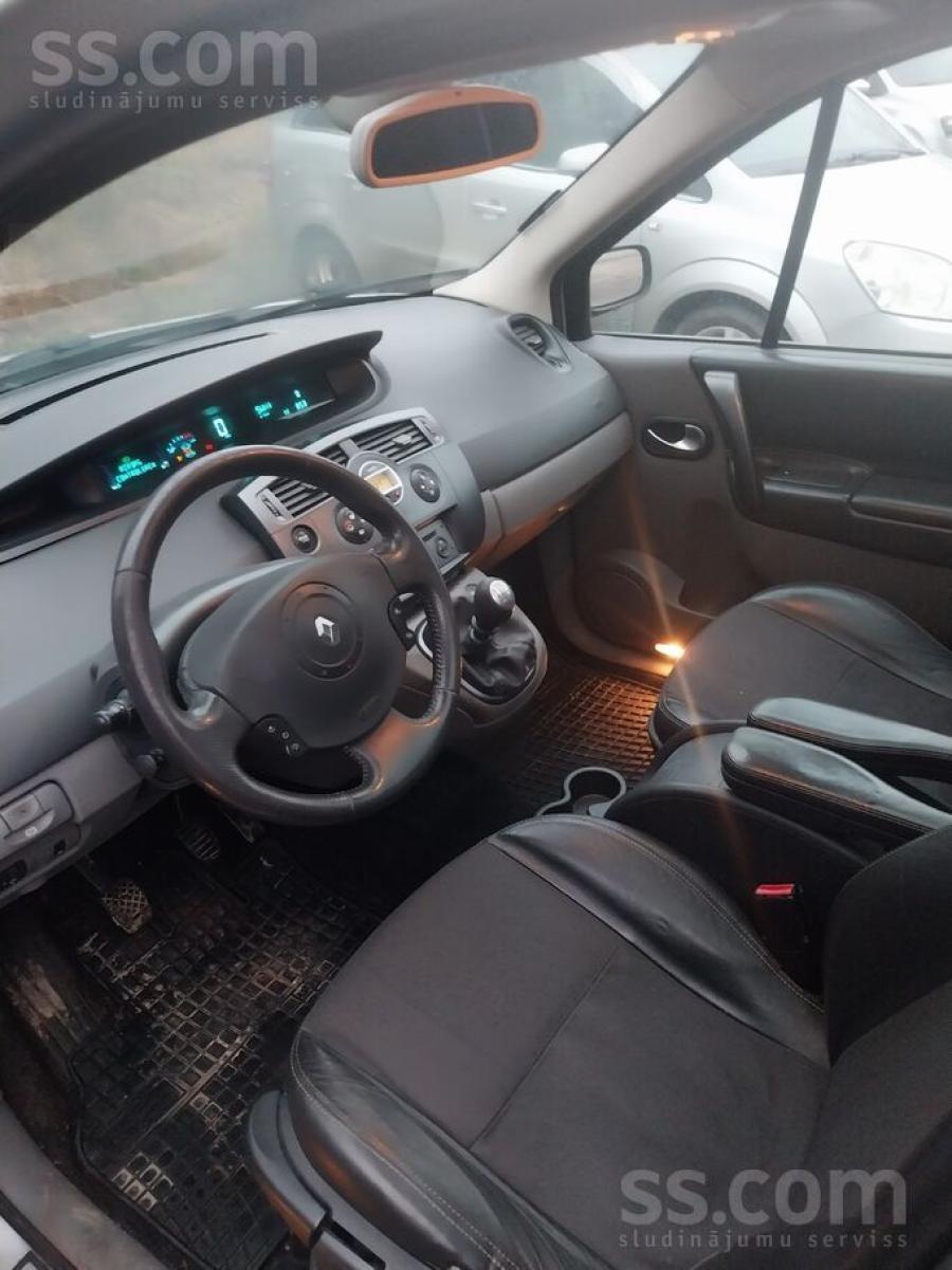 Grey Renault Scenic 2005 in Daugavpils, with an engine capacity of 1.90 L and mileage of 436 thousand km for 1050 €, photo 8 on AUTOMOTO.COM.LV