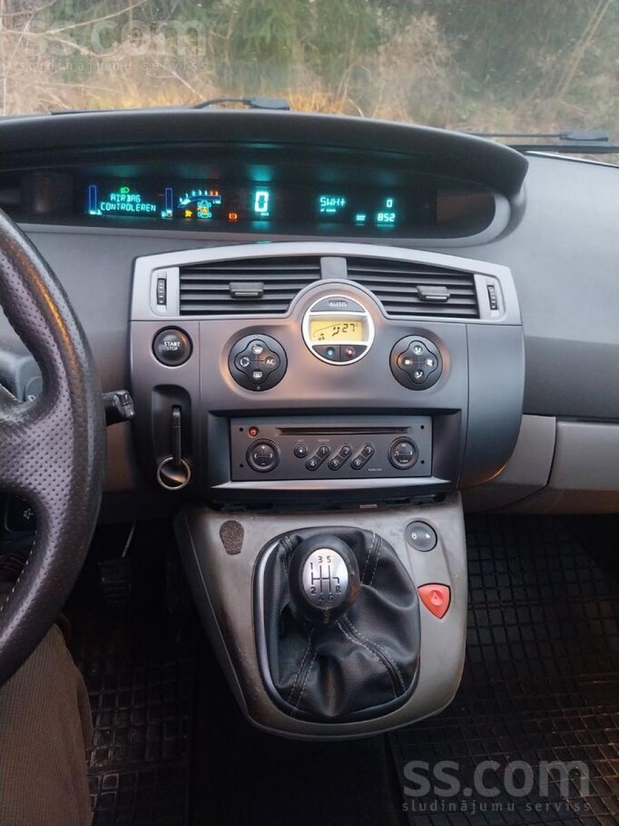 Grey Renault Scenic 2005 in Daugavpils, with an engine capacity of 1.90 L and mileage of 436 thousand km for 1050 €, photo 11 on AUTOMOTO.COM.LV