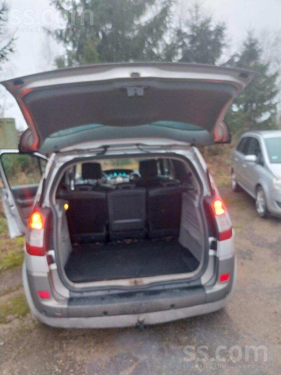 Grey Renault Scenic 2005 in Daugavpils, with an engine capacity of 1.90 L and mileage of 436 thousand km for 1050 €, photo 13 on AUTOMOTO.COM.LV