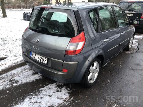 Grey Renault Scenic 2006 in Riga, with an engine capacity of 2.00 L and mileage of 296 thousand km for 1090 €, photo 3 on AUTOMOTO.COM.LV