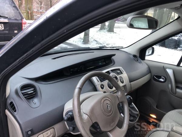 Grey Renault Scenic 2006 in Riga, with an engine capacity of 2.00 L and mileage of 296 thousand km for 1090 €, photo 6 on AUTOMOTO.COM.LV