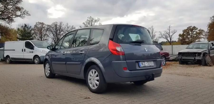 Pelēks Renault Scenic 2006 Valmiera, ar dzinēja tilpumu 1.60 L un nobraukumu 178 tūkst. km par 2100 €, foto 5 vietnē AUTOMOTO.COM.LV