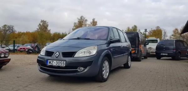 Pelēks Renault Scenic 2006 Valmiera, ar dzinēja tilpumu 1.60 L un nobraukumu 178 tūkst. km par 2100 €, foto 6 vietnē AUTOMOTO.COM.LV