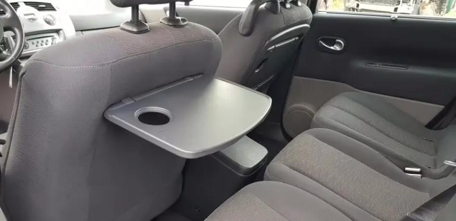 Pelēks Renault Scenic 2006 Valmiera, ar dzinēja tilpumu 1.60 L un nobraukumu 178 tūkst. km par 2100 €, foto 12 vietnē AUTOMOTO.COM.LV